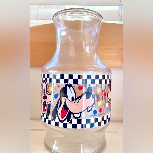 Disney | Kitchen | Vintage Walt Disney Goofy Glass Juice Carafe ...